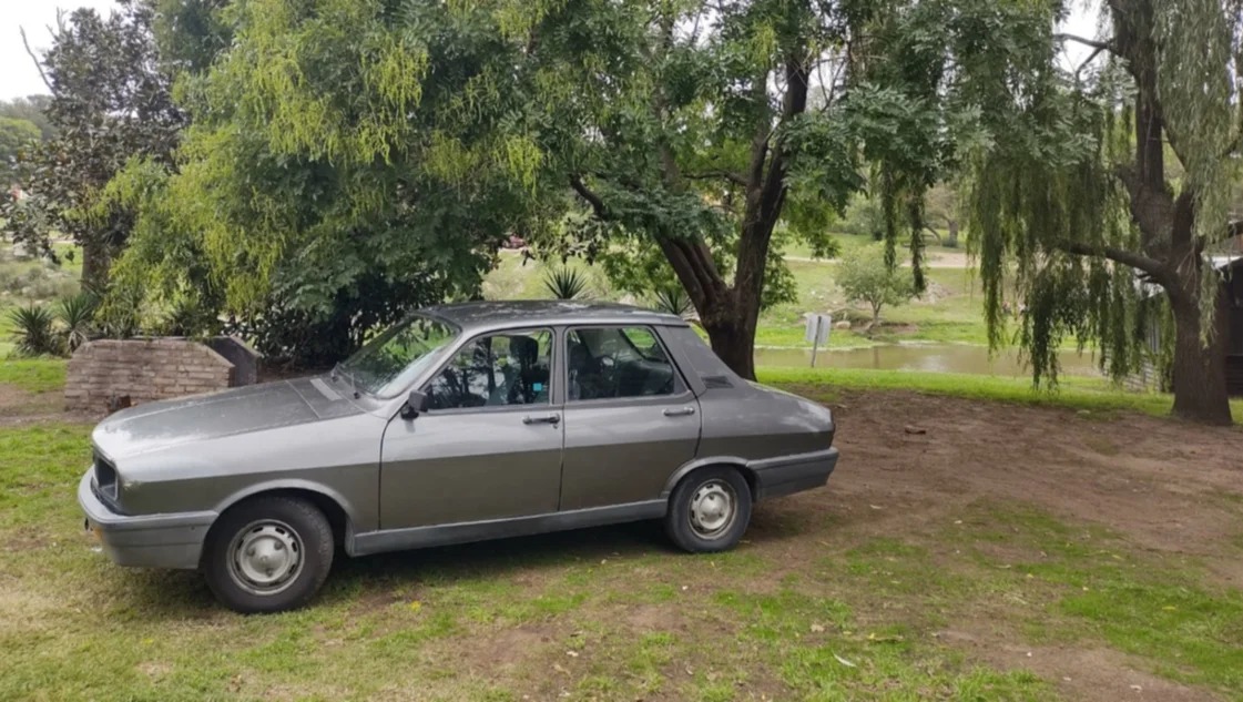 Bahía Blanca: Le robaron el Renault 12 que era del abuelo y pide ayuda ...