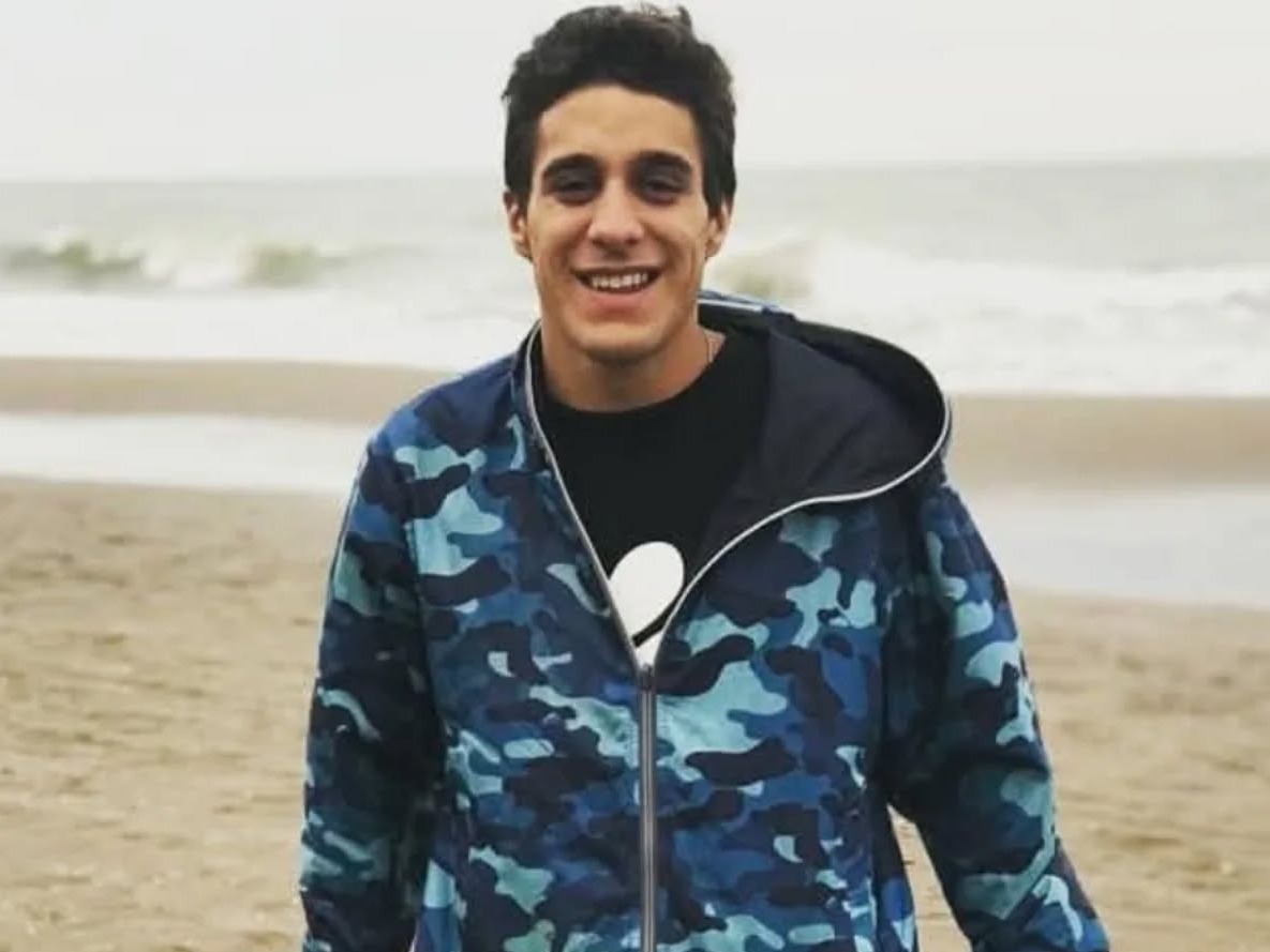 Tenía 28 años, jugaba al fútbol y cayó fulminado: su historia con sus ...