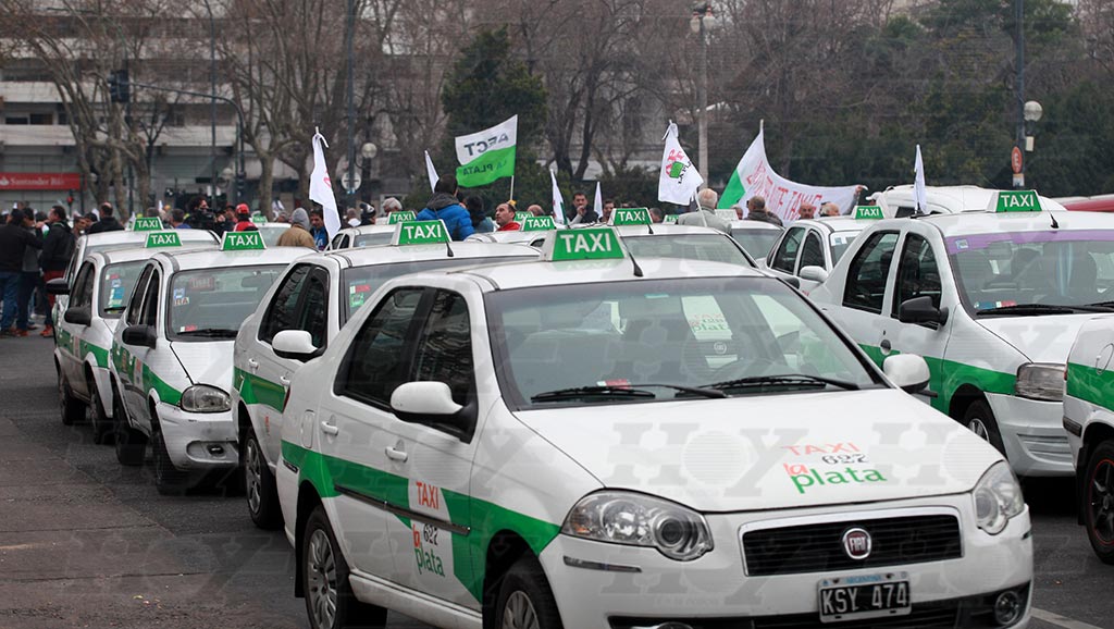 Uber en la Provincia: Taxistas convocan a marchar a la Legislatura – La ...